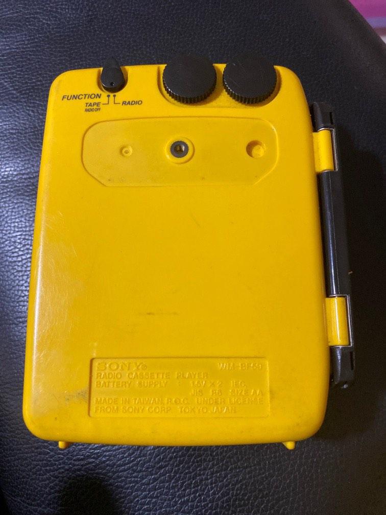 Sony Walkman sports, Hobbies & Toys, Memorabilia & Collectibles ...