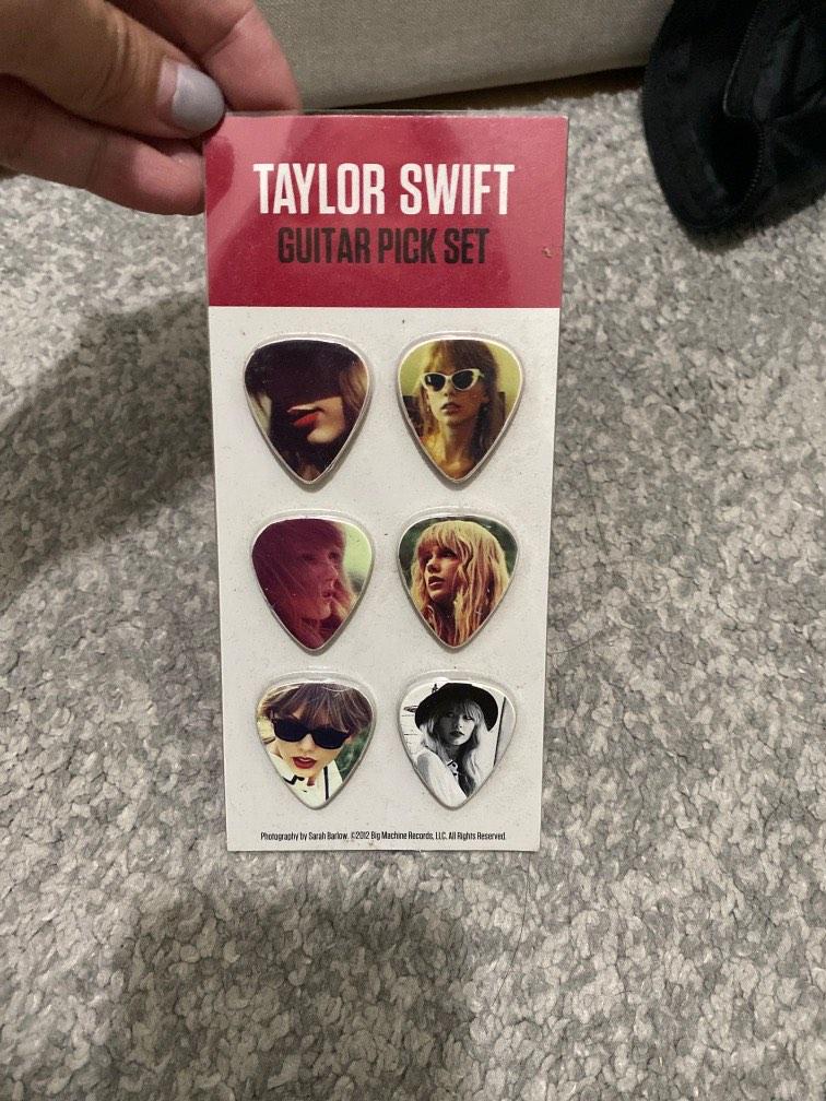 Taylor Swift - guitar pick set, Hobbies & Toys, Memorabilia ...