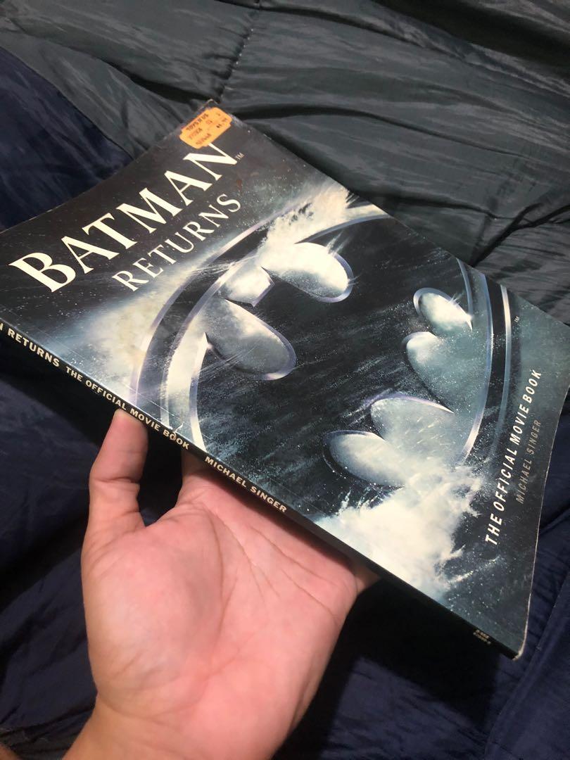 The Batman returns official movie illustrated book, Hobbies & Toys ...