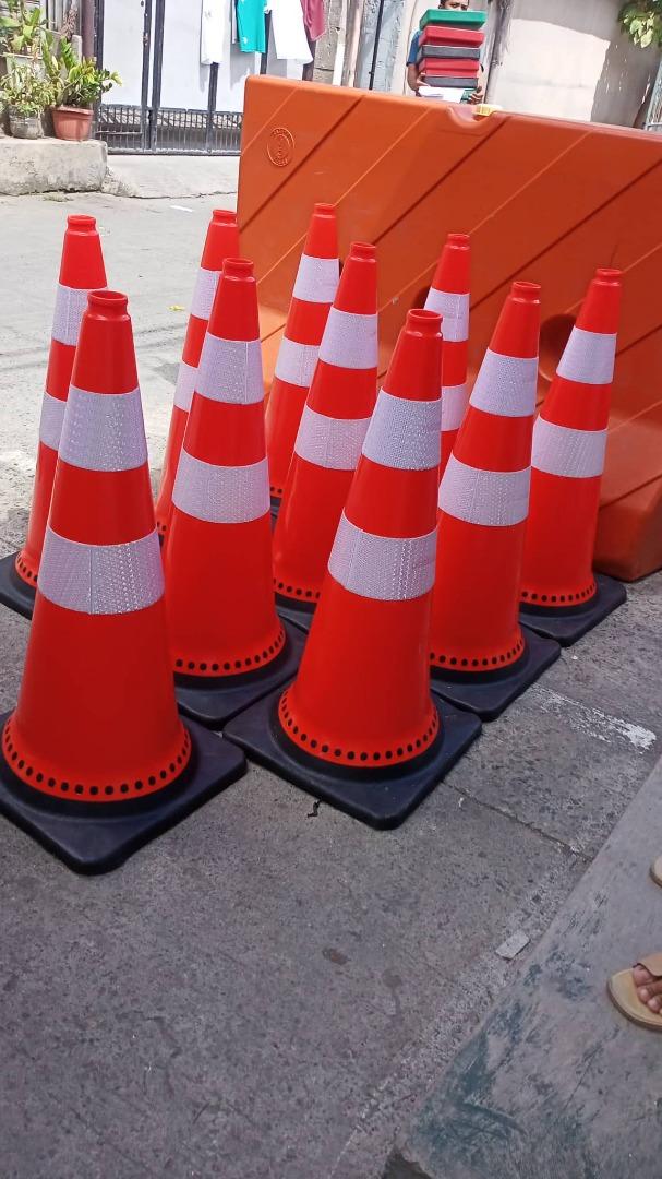 Traffic cone rubberized, Commercial & Industrial, Construction ...