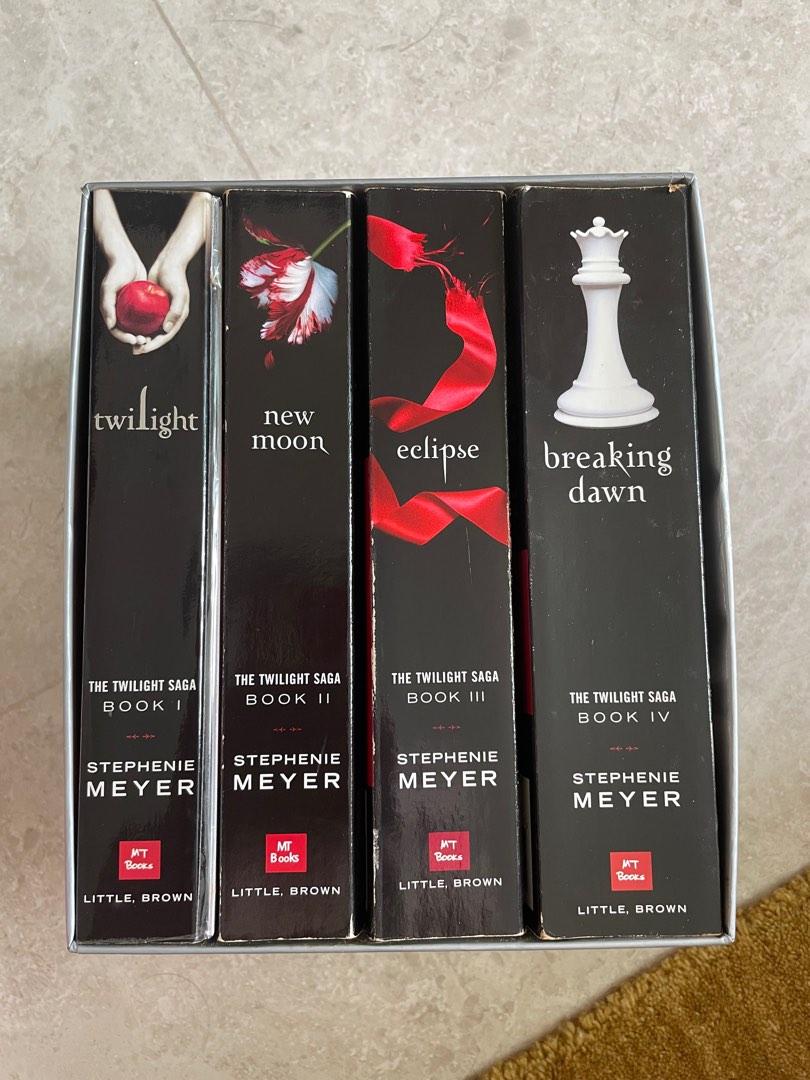 Twilight box set, Hobbies & Toys, Books & Magazines, Fiction & Non ...