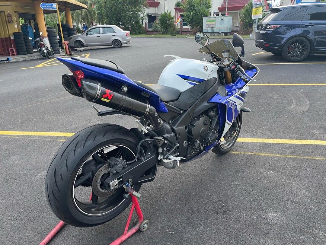 2017 Yamaha Yzf R1 TCS Crossplane (Depo 5K) Akrapovic . cbr1000 r6 rsv4 ...