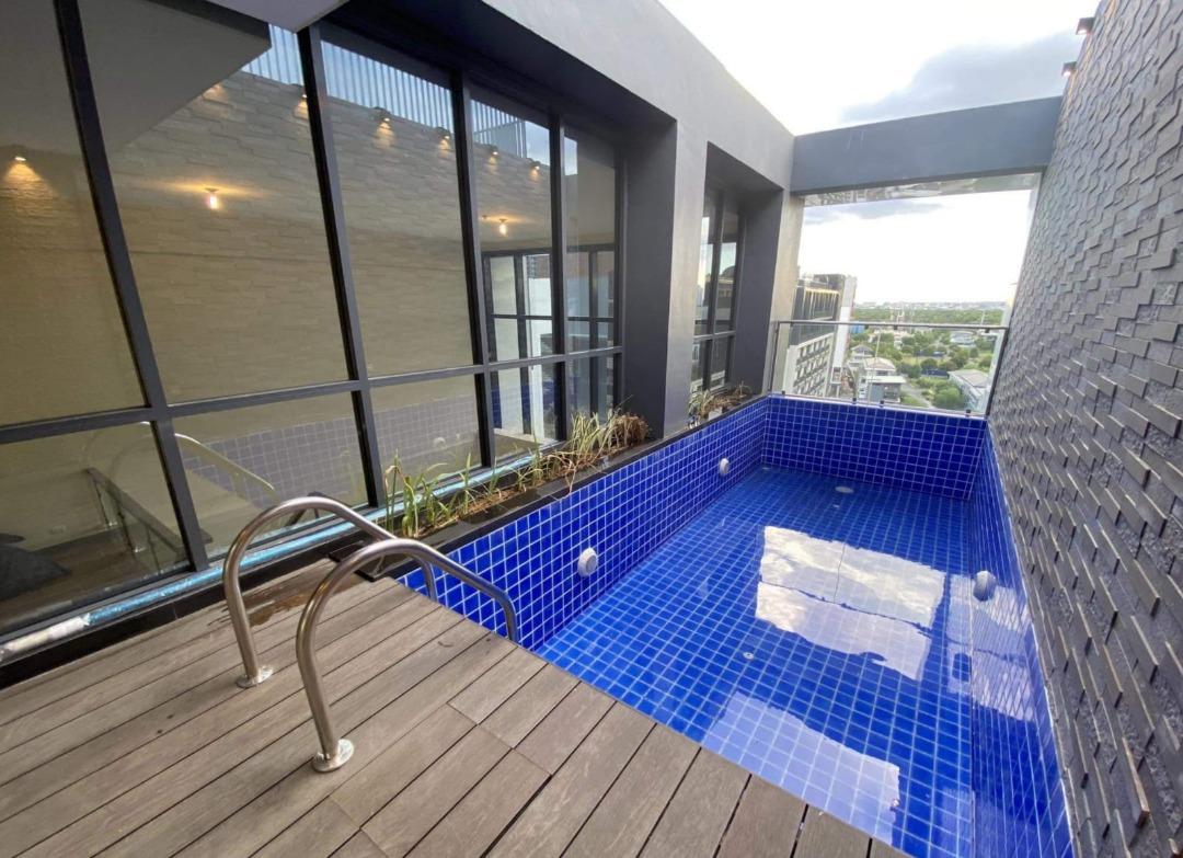 4BR PENTHOUSE UNIT WITH SWIMMING POOL St. Moritz Private Estate BGC Low ...