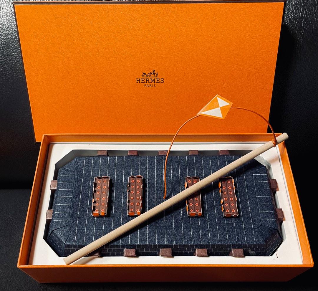 全新 HERMES 珍藏絕版 中秋節 VIP 燈籠禮品 Mid Autumn Festival VIP Gift Lantern, 名牌, 飾物及配件 - Carousell