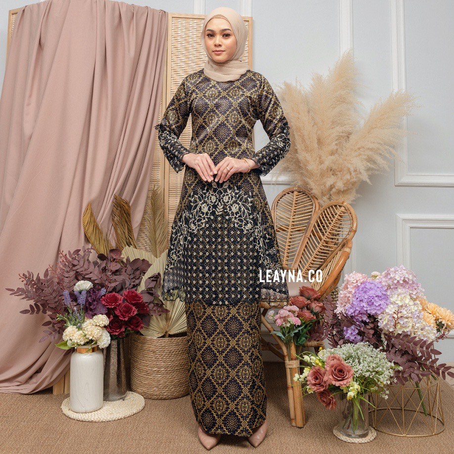 Baju Kurung Songket Modern, Women's Fashion, Muslimah Fashion, Baju ...