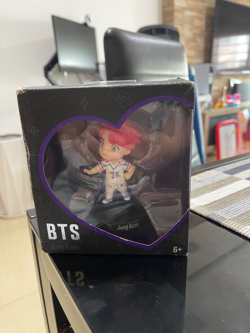 BTS "IDOL" JUNGKOOK FIGURINE, Hobbies & Toys, Memorabilia ...
