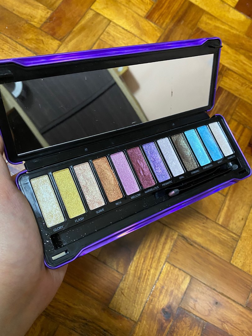 BYS Prismatic Eyeshadow Palette, Beauty & Personal Care, Face, Makeup ...