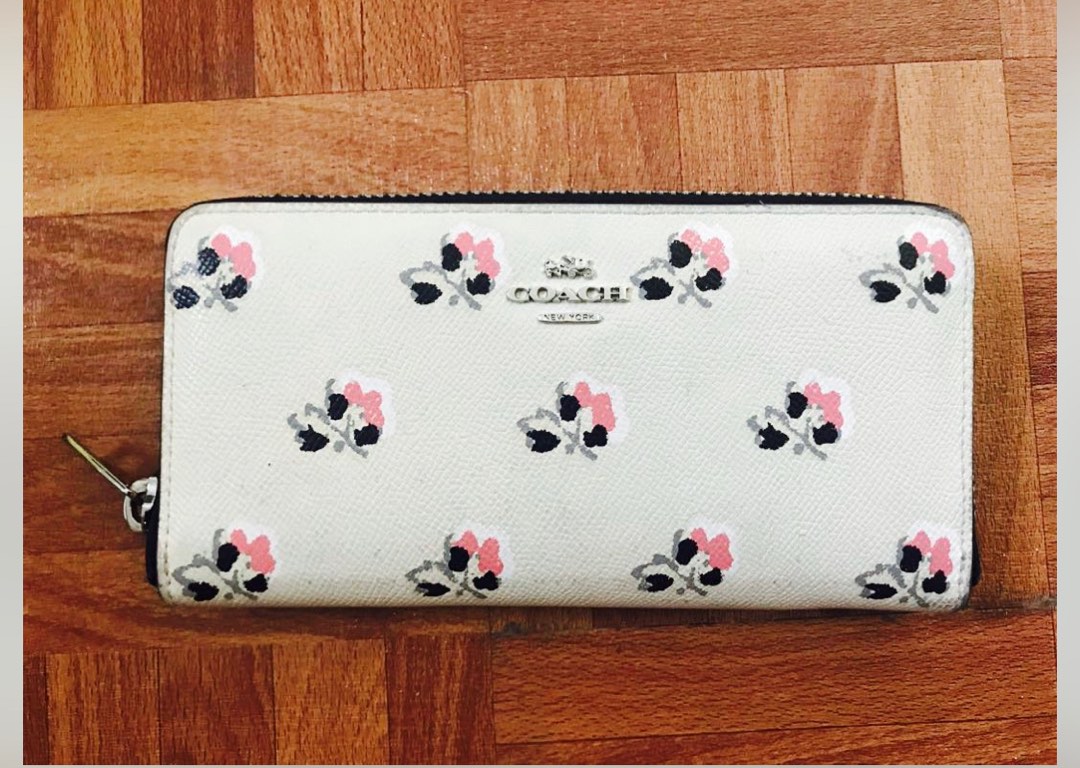 Coach Floral Zip Wallet, Women's Fashion, Bags & Wallets, Wallets ...