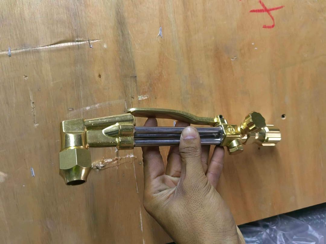 CUTTING TORCH, Commercial & Industrial, Industrial Equipment on Carousell
