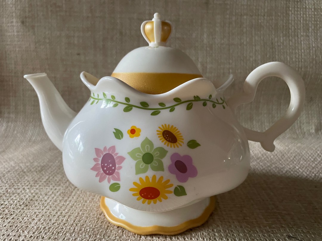 Disney Princess Sofia Pretend Musical Teapot, Hobbies & Toys, Toys ...