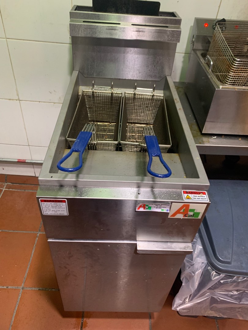 Double deep fryer, TV & Home Appliances, Kitchen Appliances, Fryers on ...