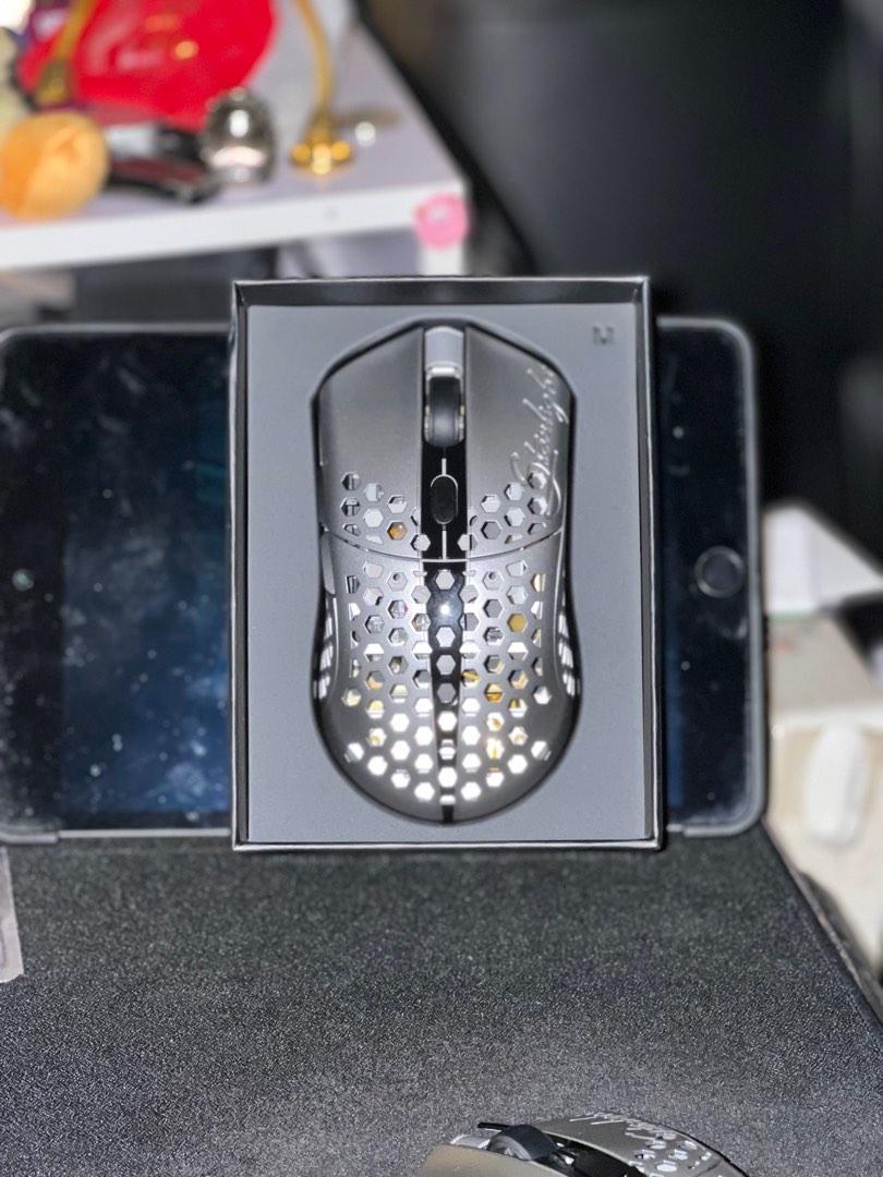 Finalmouse Tenz Starlight Pro Medium, Computers & Tech, Parts ...