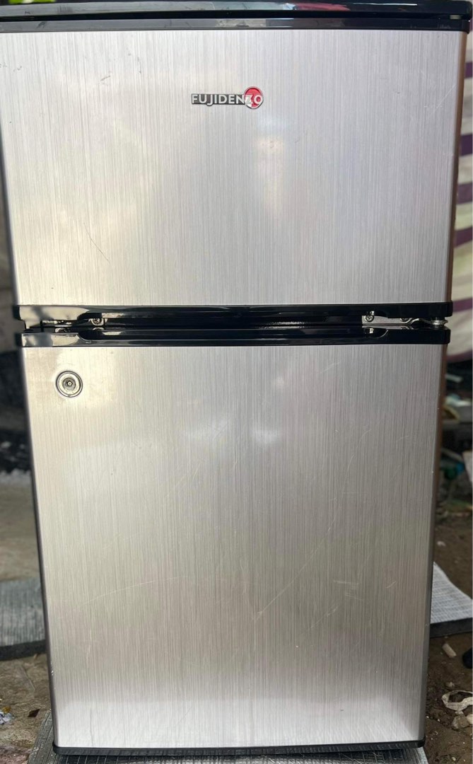 Fujidenzo 3.5cu ft personal ref, TV & Home Appliances, Kitchen ...