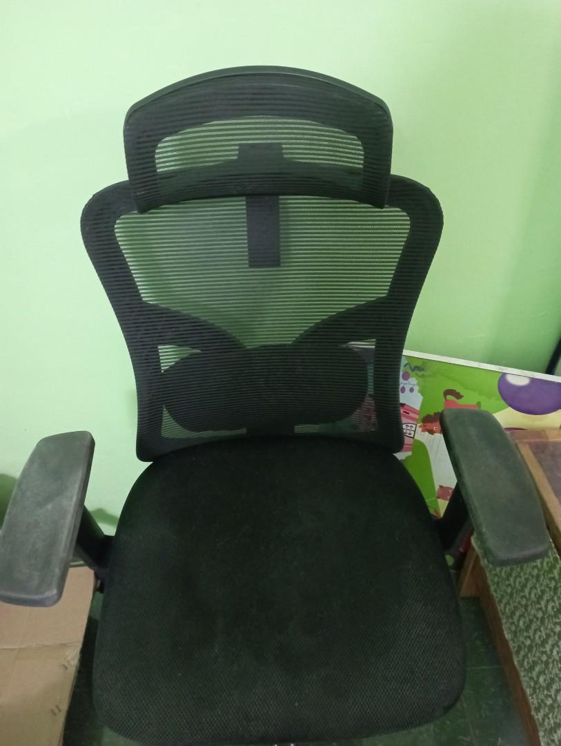 ERGONOMIC CHAIR FURNITURA F-06, Furniture & Home Living, Furniture ...