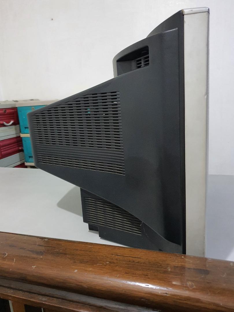 Garage Sale Series --- JVC TV - CRT (cathode-ray tube) - large TV with ...