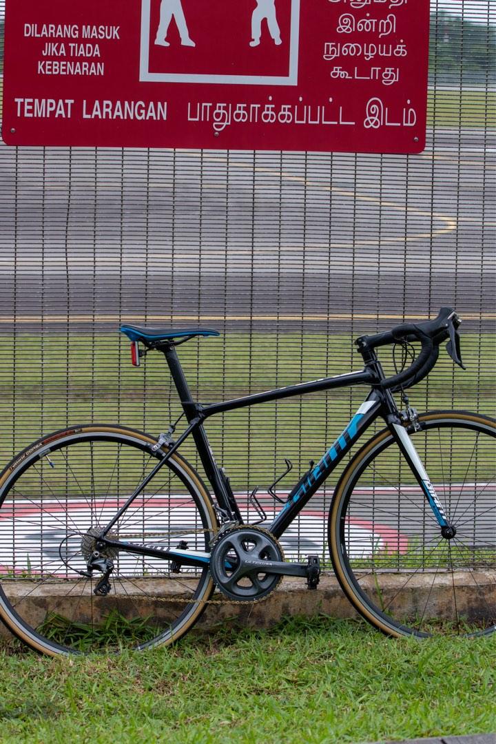 Giant TCR SLR 1 2017 with Full Ultegra, Sports Equipment, Bicycles & Parts, Bicycles on Carousell
