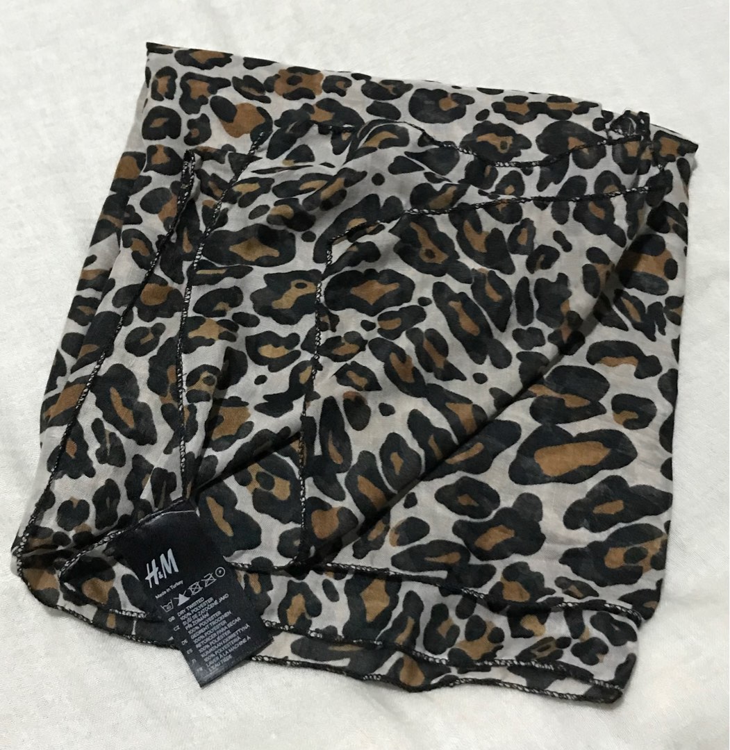 H&M Shawl Balabal, Women's Fashion, Watches & Accessories, Scarves on ...