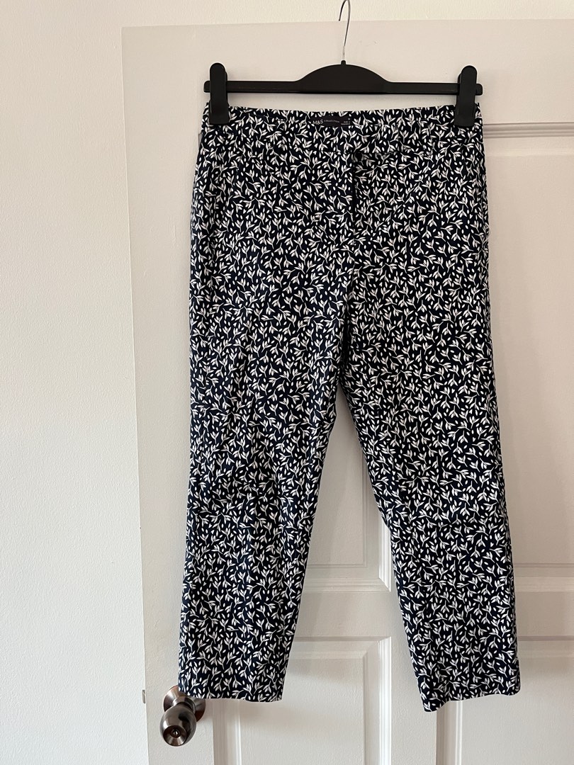 M&S short trousers, Women's Fashion, Bottoms, Other Bottoms on Carousell