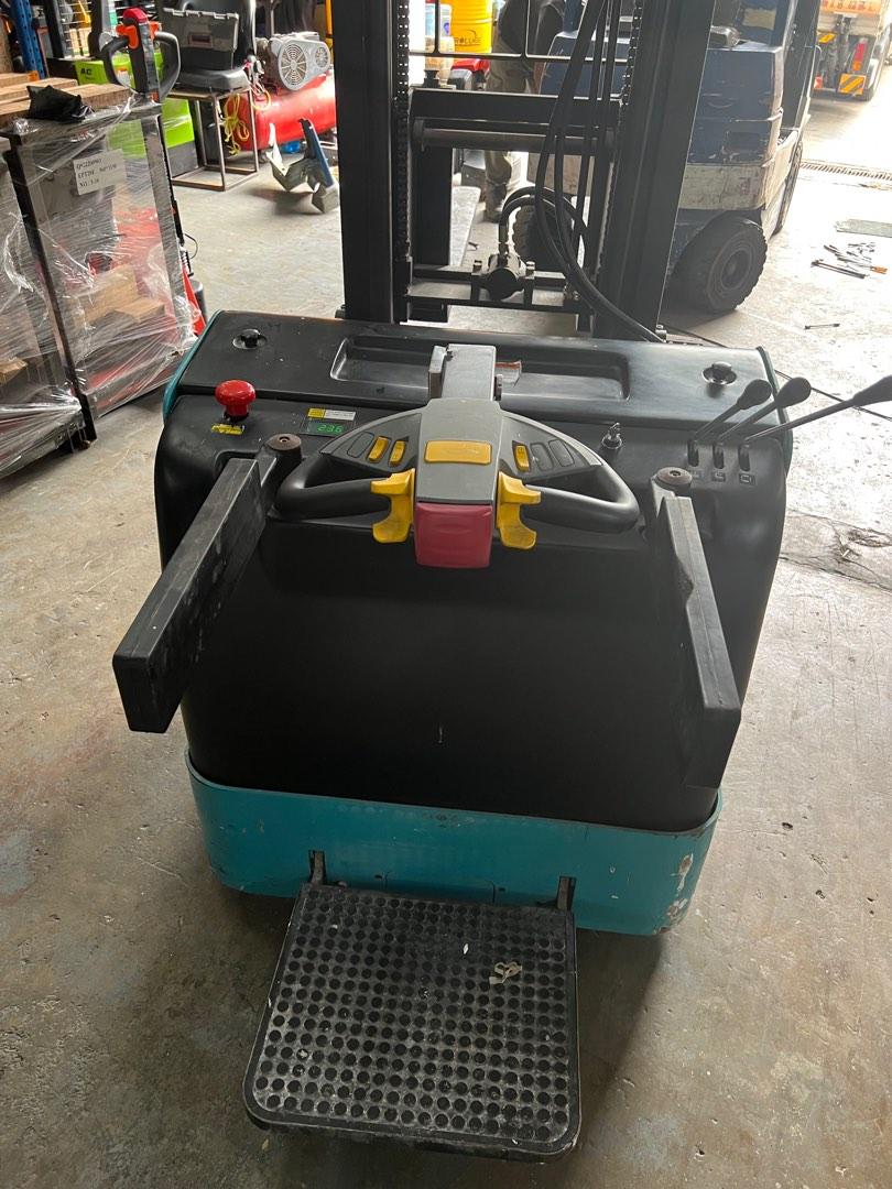 Electic power Reach stacker pallet , Everything Else on Carousell