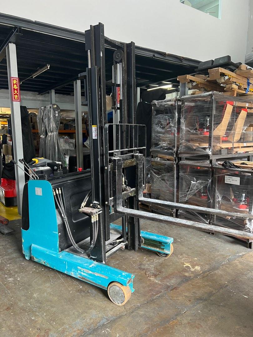 Electic power Reach stacker pallet , Everything Else on Carousell