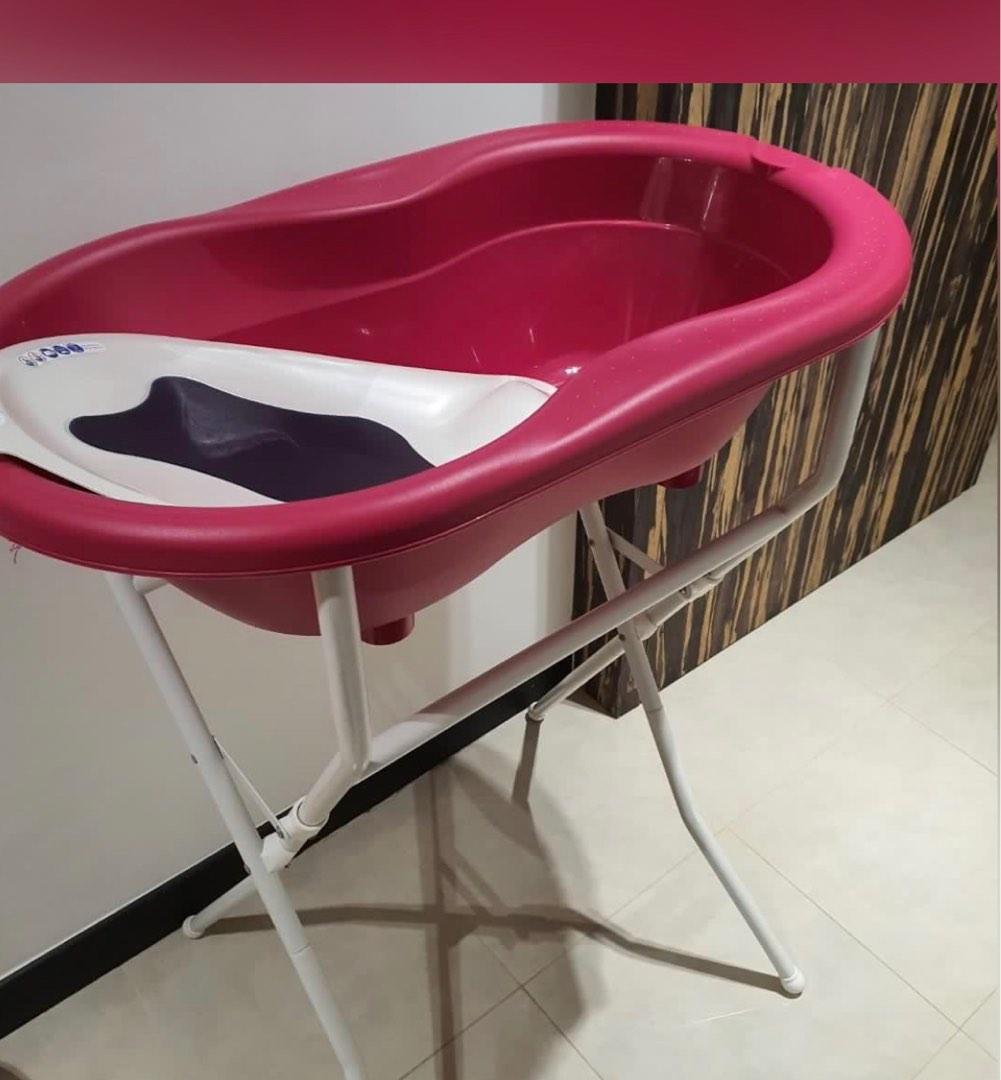 ROTHO baby bathtub with baby insert & stand, Babies & Kids, Bathing ...