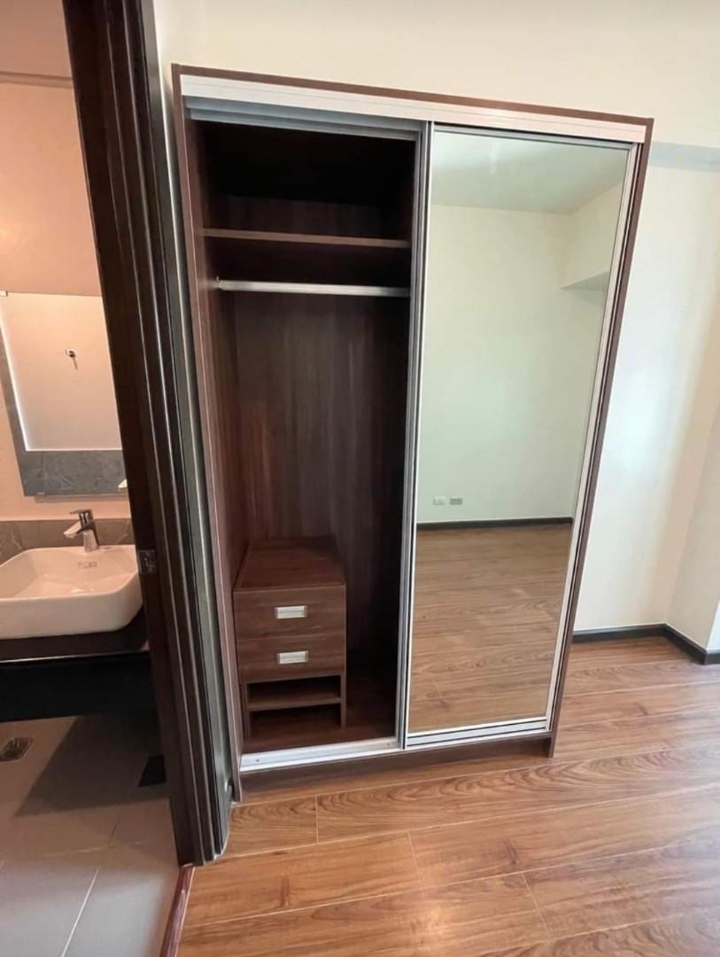 Rush Sale TOWER C 1Bed 36 sqm Magnolia East Side New Manila beside ...