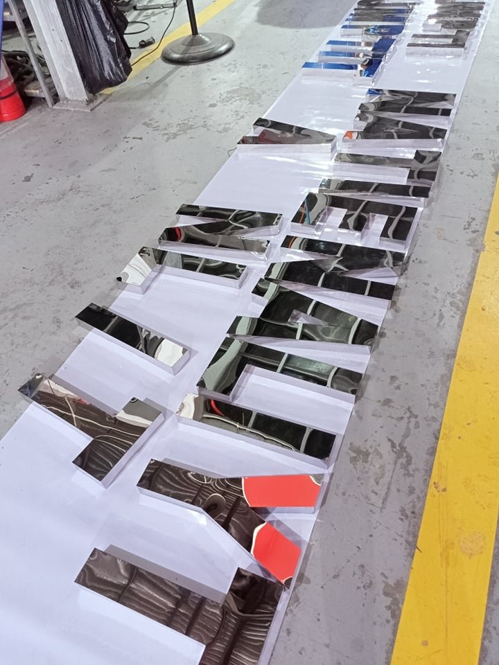 SIGNAGE MAKERS/ STAINLESS/G.I PAINTED & HOOK EDGE, Furniture & Home ...