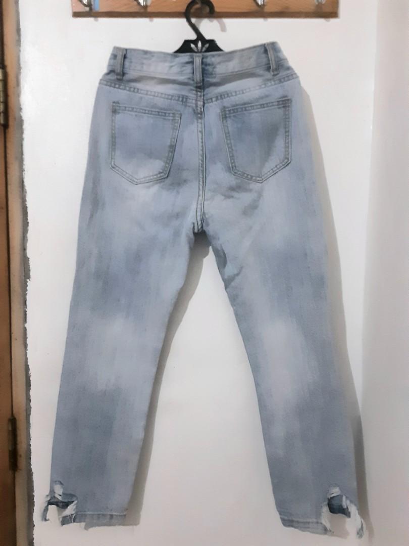 Tattered light denim jeans ( Medium), Women's Fashion, Bottoms, Jeans ...