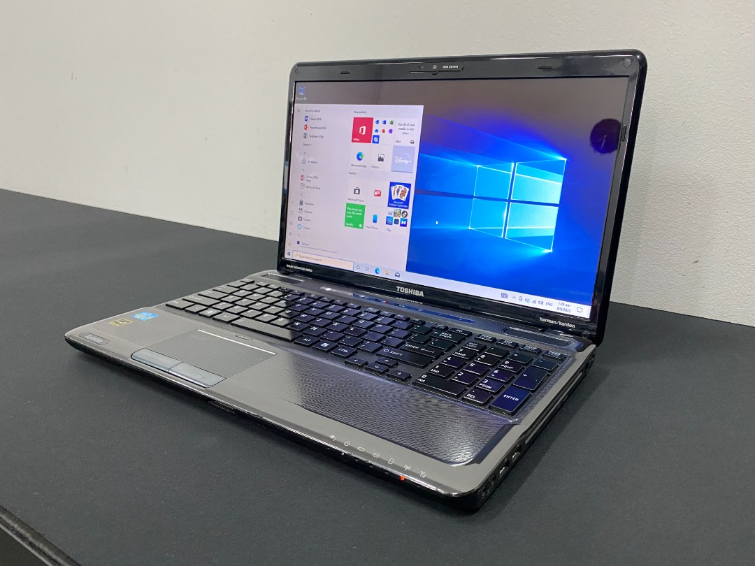 Toshiba i7 Quad Core Gaming/Work/Entertainment Laptop + 8GB Ram + NEW ...