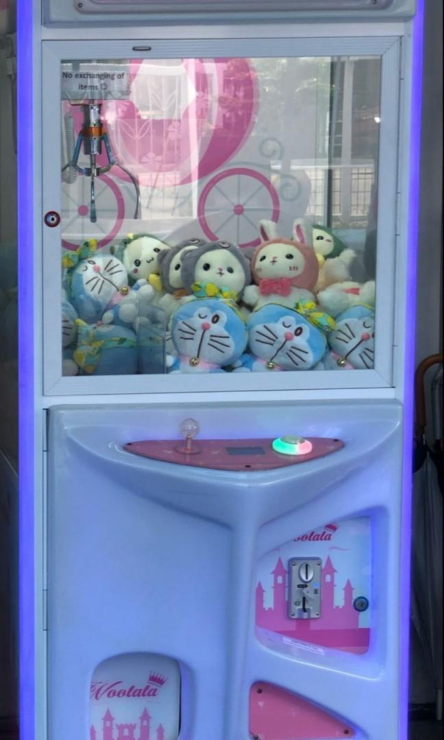Toy catcher & claw machine, Hobbies & Toys, Toys & Games on Carousell