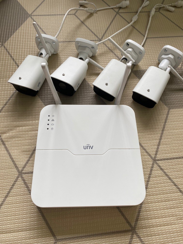 UNV 4-Channel security network CCTV DVR system. Wireless IP option ...