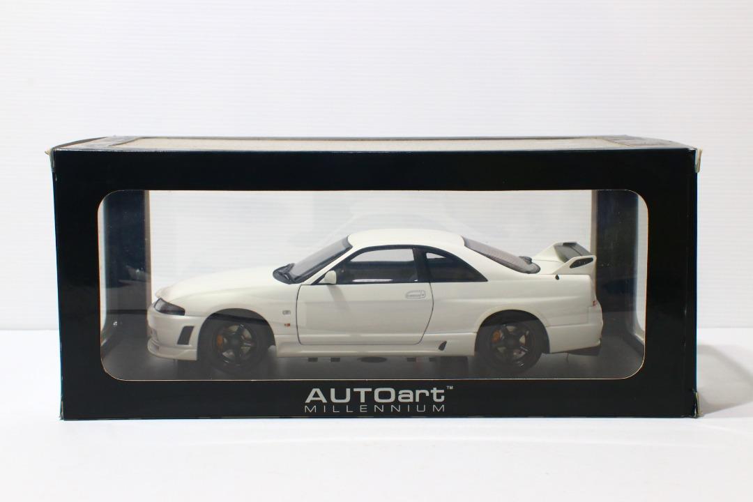 1/18 Autoart Nissan Skyline GT-R R-Tune (R33) Matt White, Hobbies ...