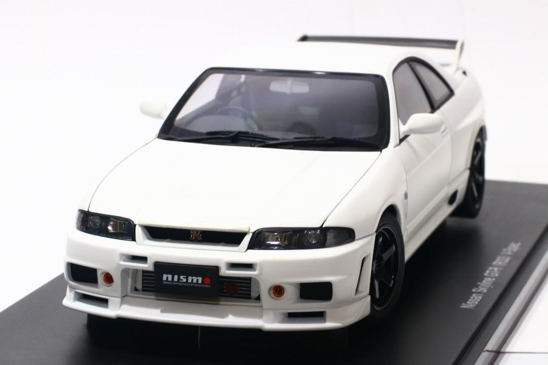1/18 Autoart Nissan Skyline GT-R R-Tune (R33) Matt White, Hobbies ...