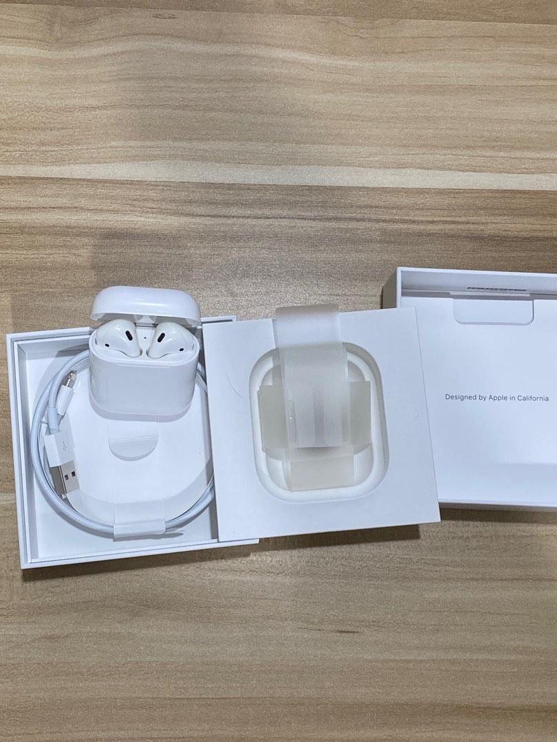 Airpods 2nd Gen (Pre loved) Complete with Box, Audio, Earphones on ...