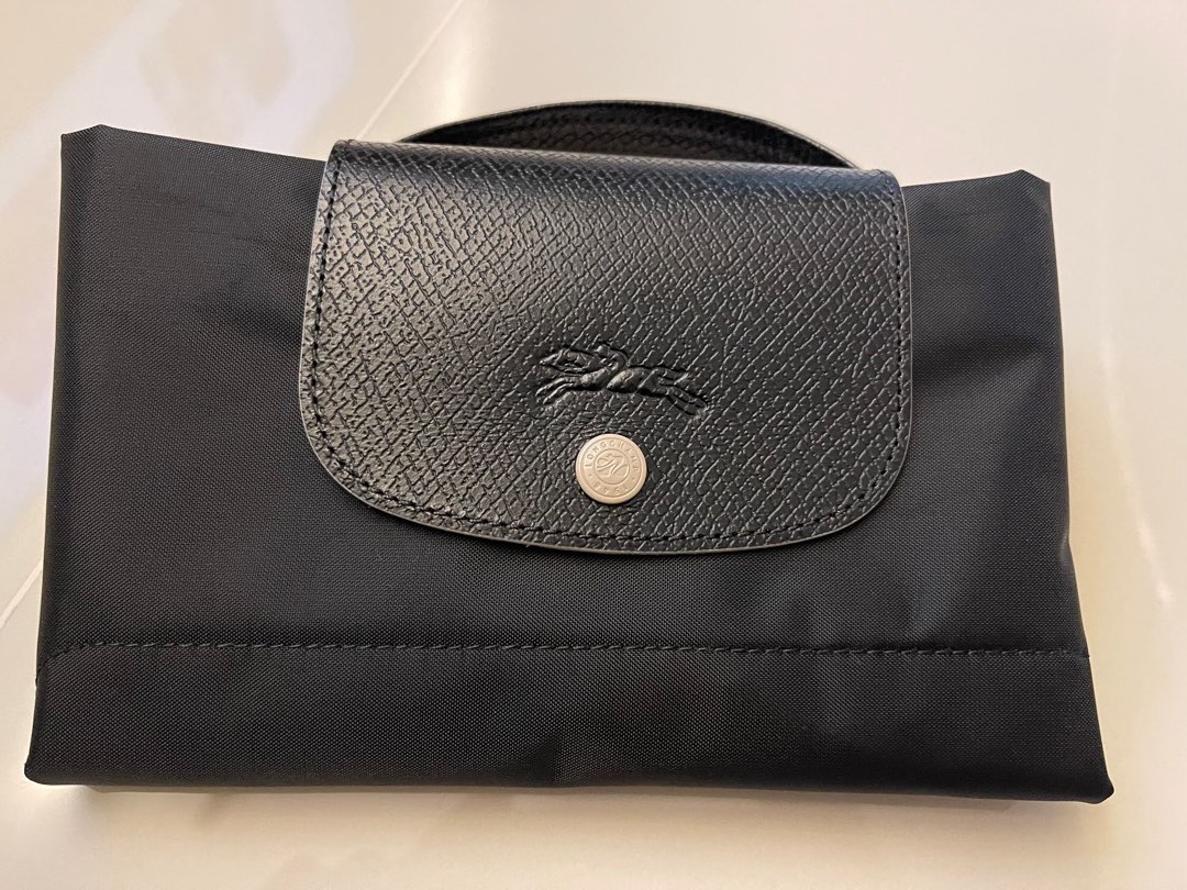 Authentic Longchamp Document Folder (Paris), Women's Fashion, Bags ...