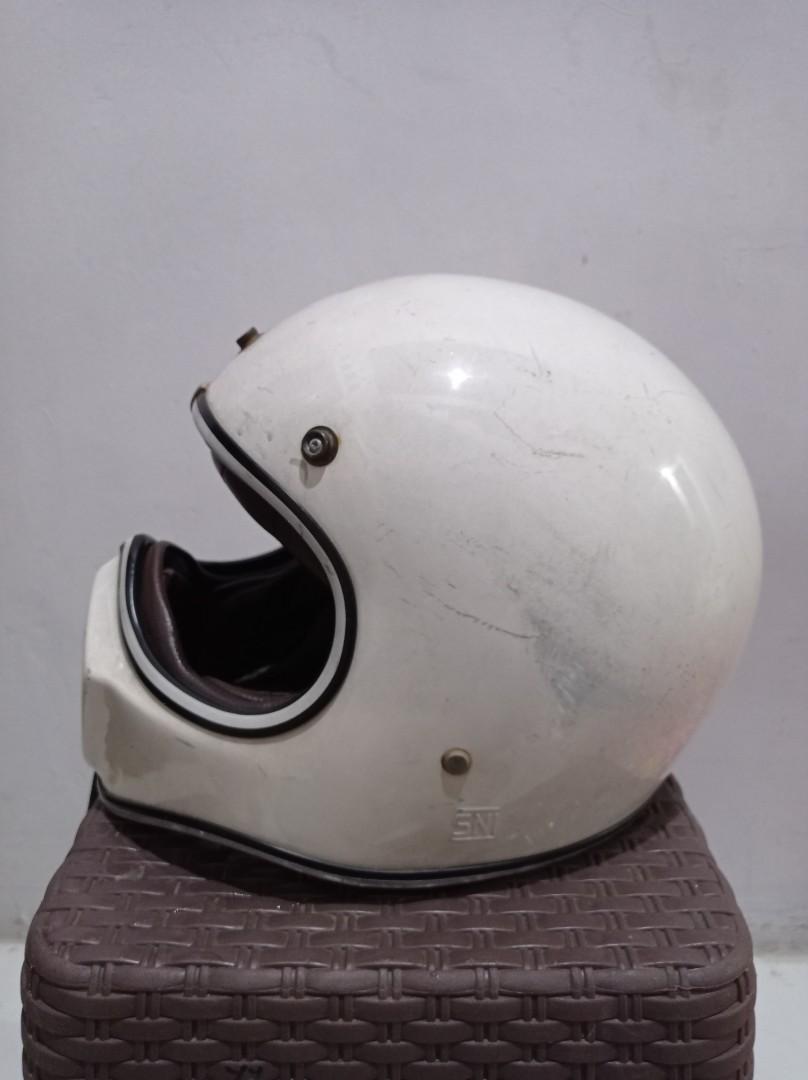 Boulter Helmet Putih, Motor di Carousell