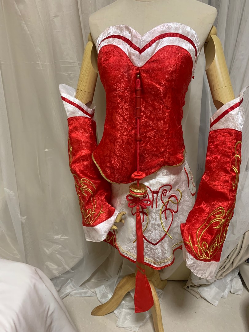 Default Ahri Cosplay with Socks, Hobbies & Toys, Memorabilia ...