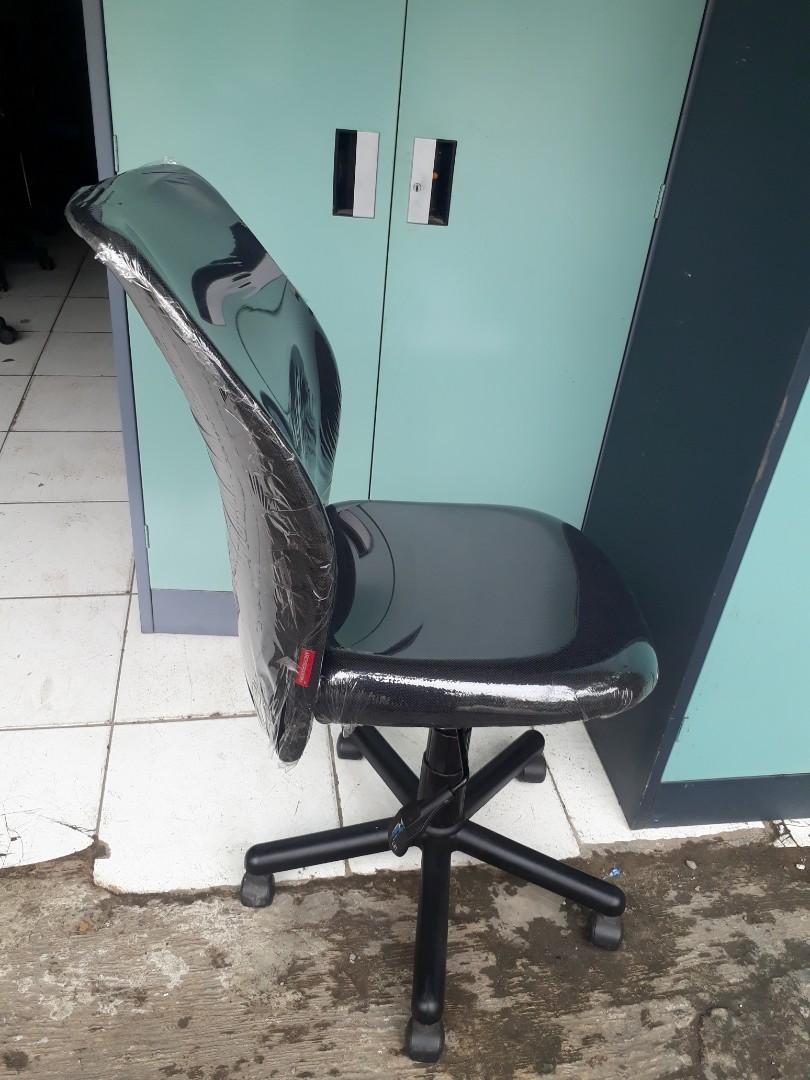 Kursi Kantor kursi komputer on Carousell