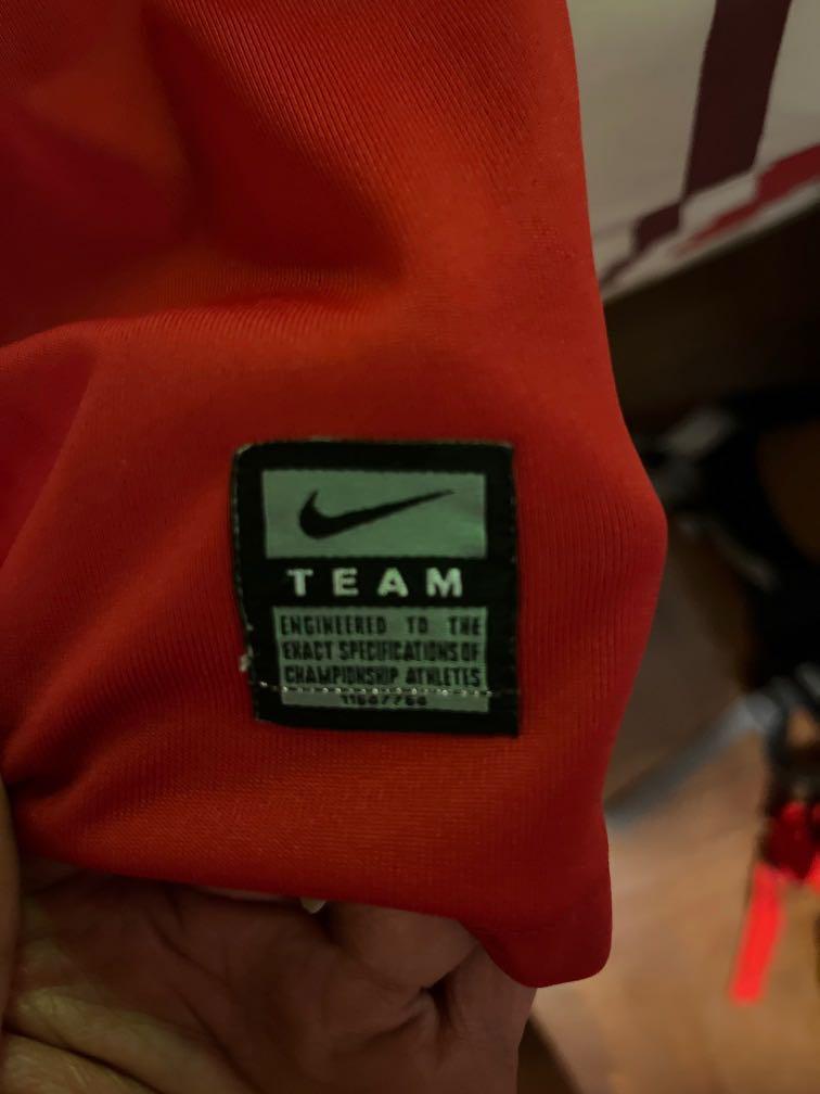 Manchester United Ryan Giggs 09/10 Nike Kit, Men's Fashion, Activewear ...