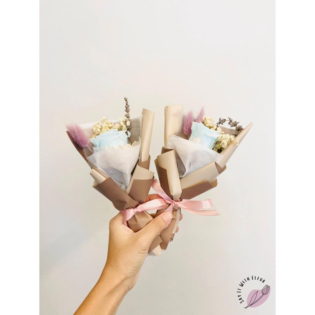 Mini Rose Bouquet with dual-tone wrap | Preserved flowers | Gifts ...