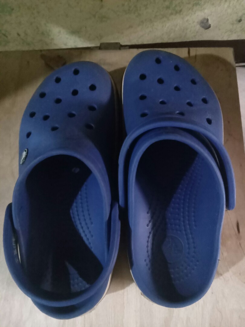 Original Crocs, Men's Fashion, Footwear, Slippers & Slides on Carousell