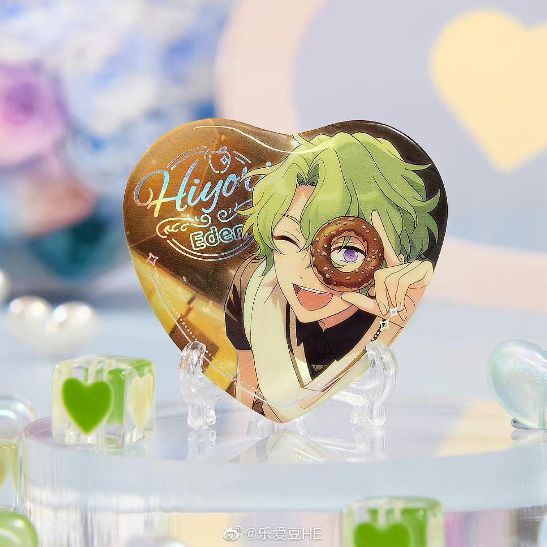 (PO) Ensemble stars heart badges, Hobbies & Toys, Memorabilia ...