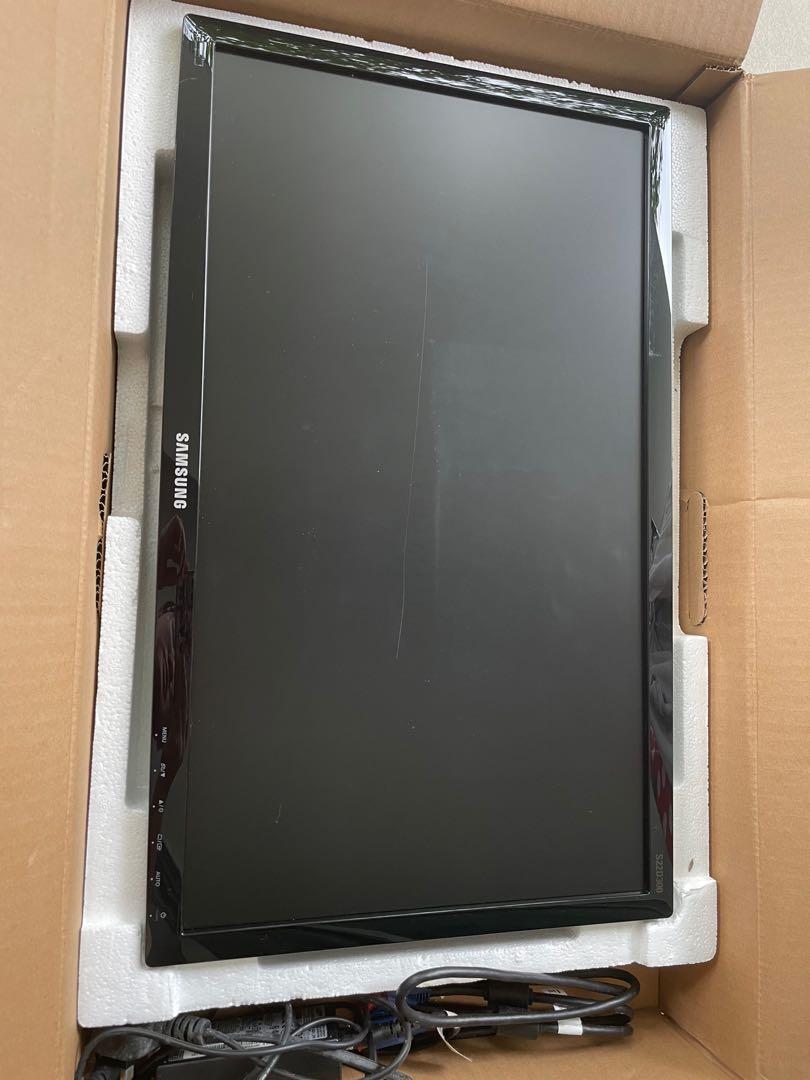 Samsung desktop LED screen monitor 22 inches , Computers & Tech ...
