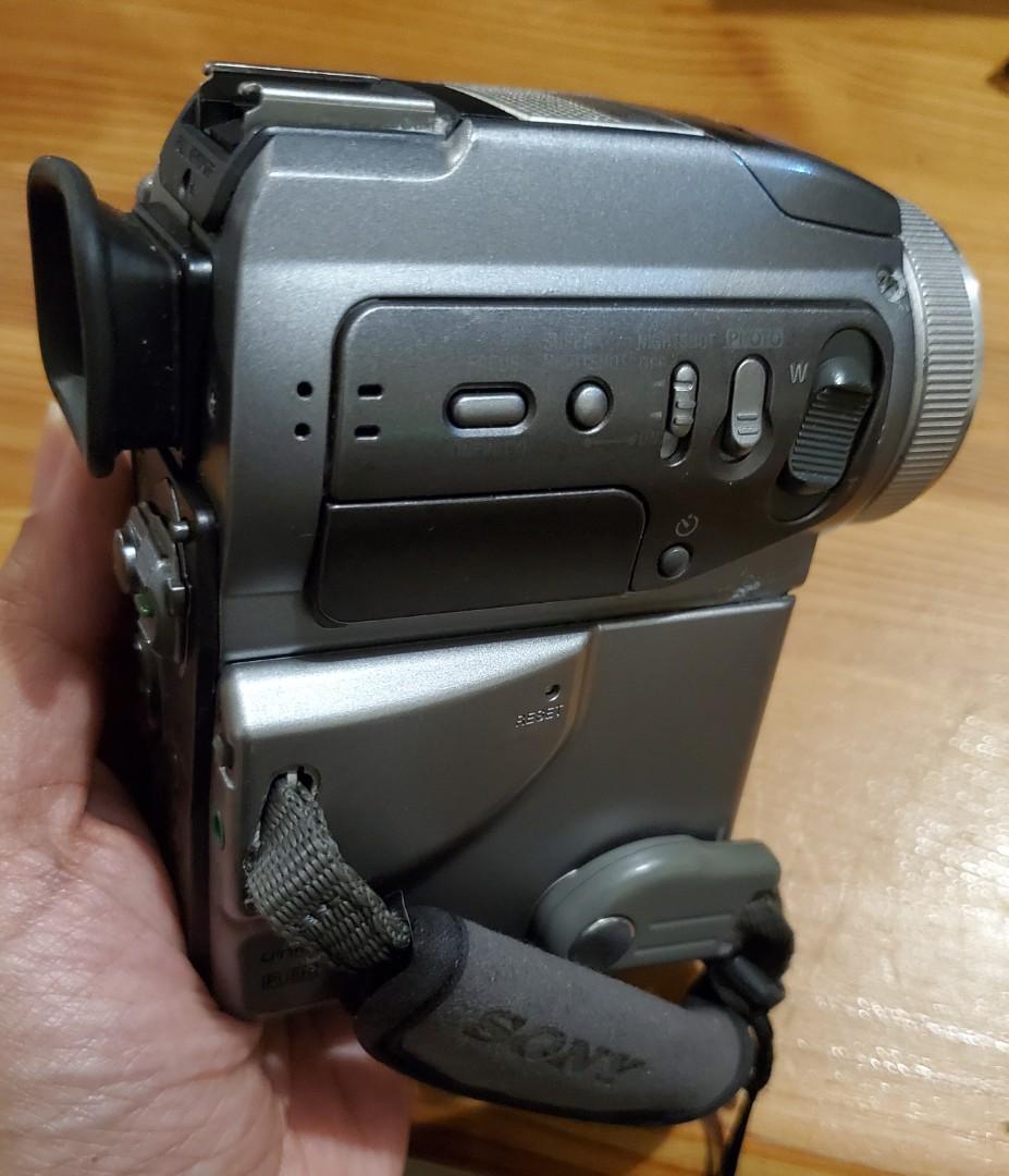 SONY DV camcorder Handycam DCR PC120E Made in Japan, 攝影器材, 攝錄機 - Carousell