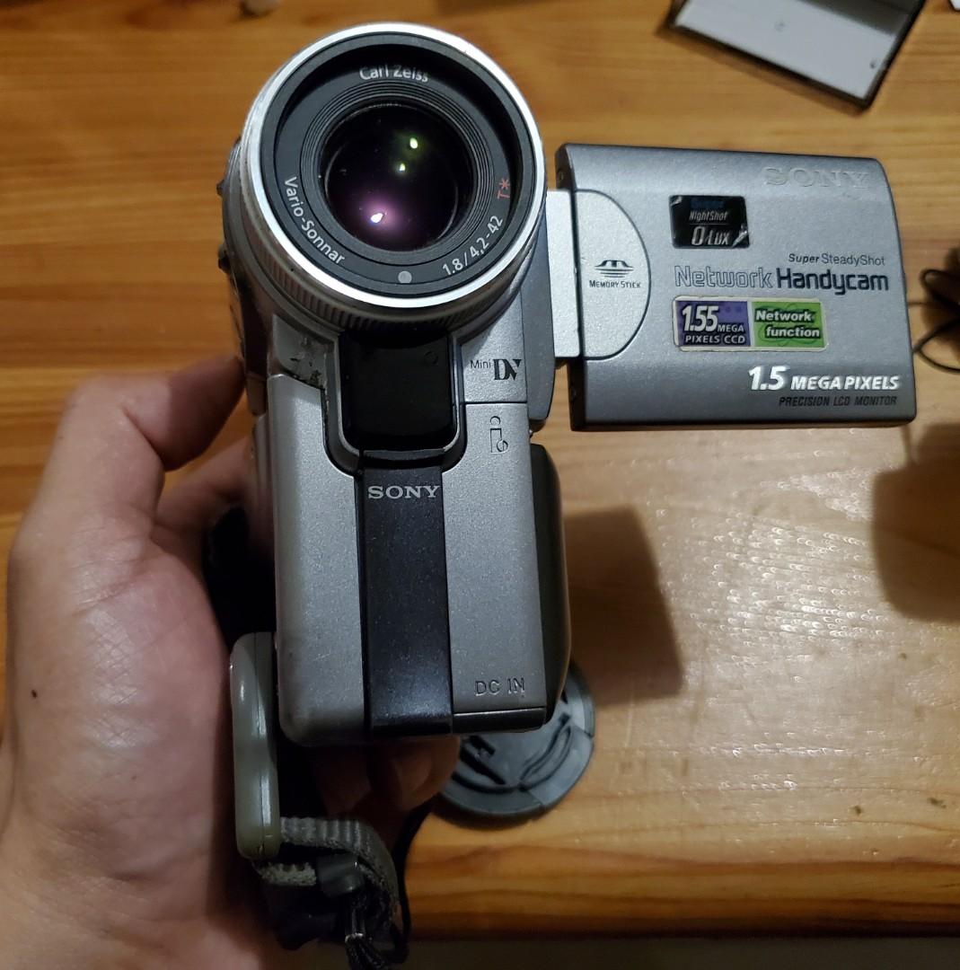 SONY DV camcorder Handycam DCR PC120E Made in Japan, 攝影器材, 攝錄機 - Carousell