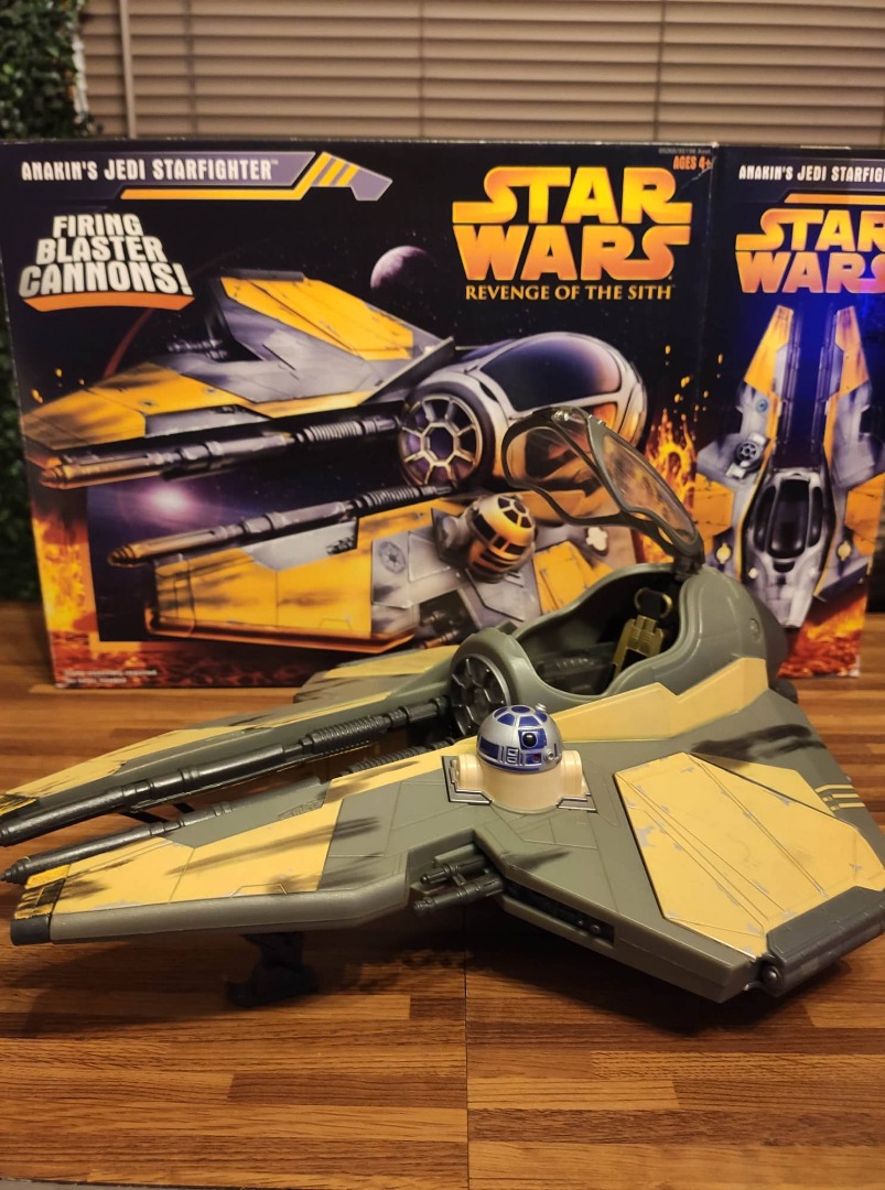 STARWARS JEDI STARFIGHTER SET!, Hobbies & Toys, Toys & Games on Carousell