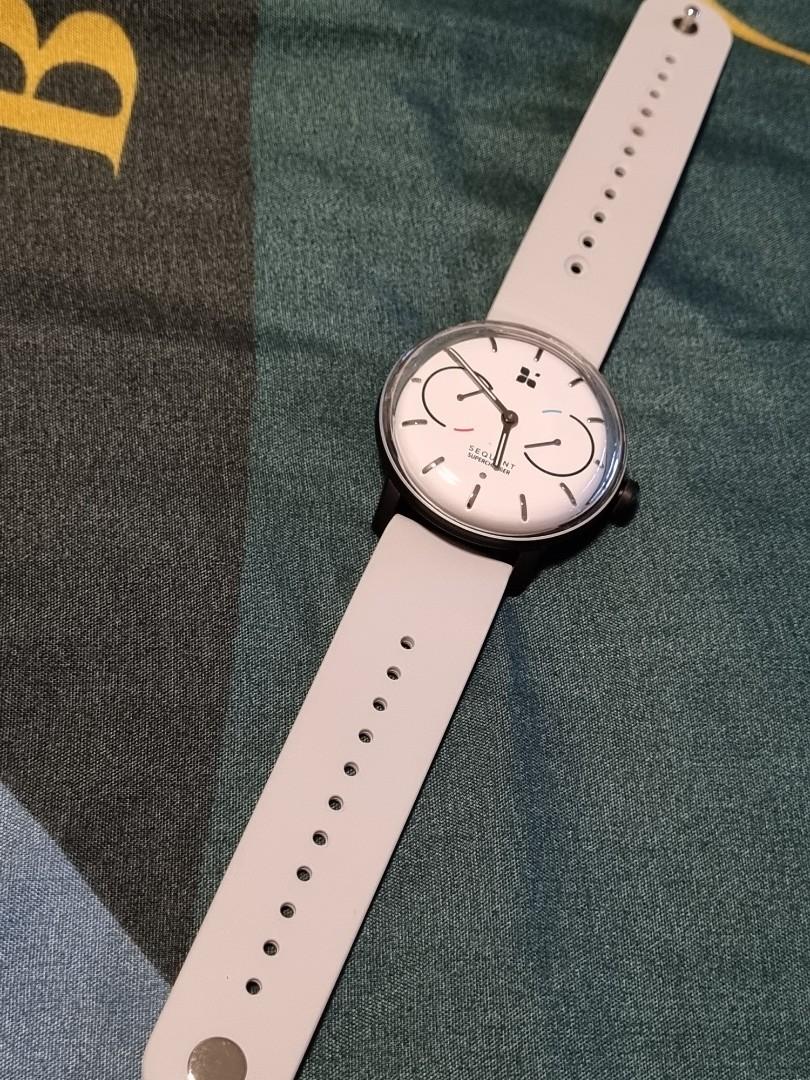 The SEQUENT WATCH: world's first self-charging smartwatch, Men's ...