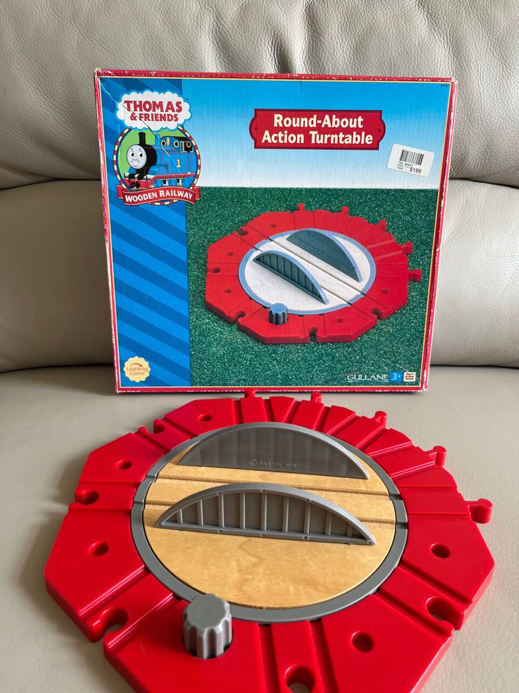 Thomas & Friends Round-About Action Turntable, 興趣及遊戲, 玩具 & 遊戲類 - Carousell
