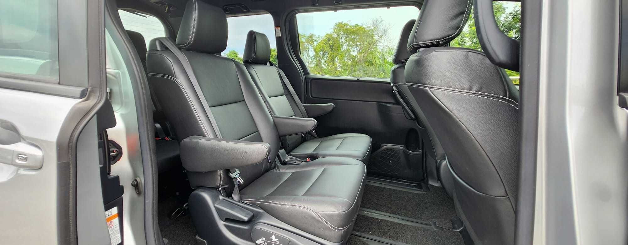 TOYOTA VOXY HYBRID 1.8V AT ABS D/AIRBAG 2WD, Cars, Used Cars on Carousell