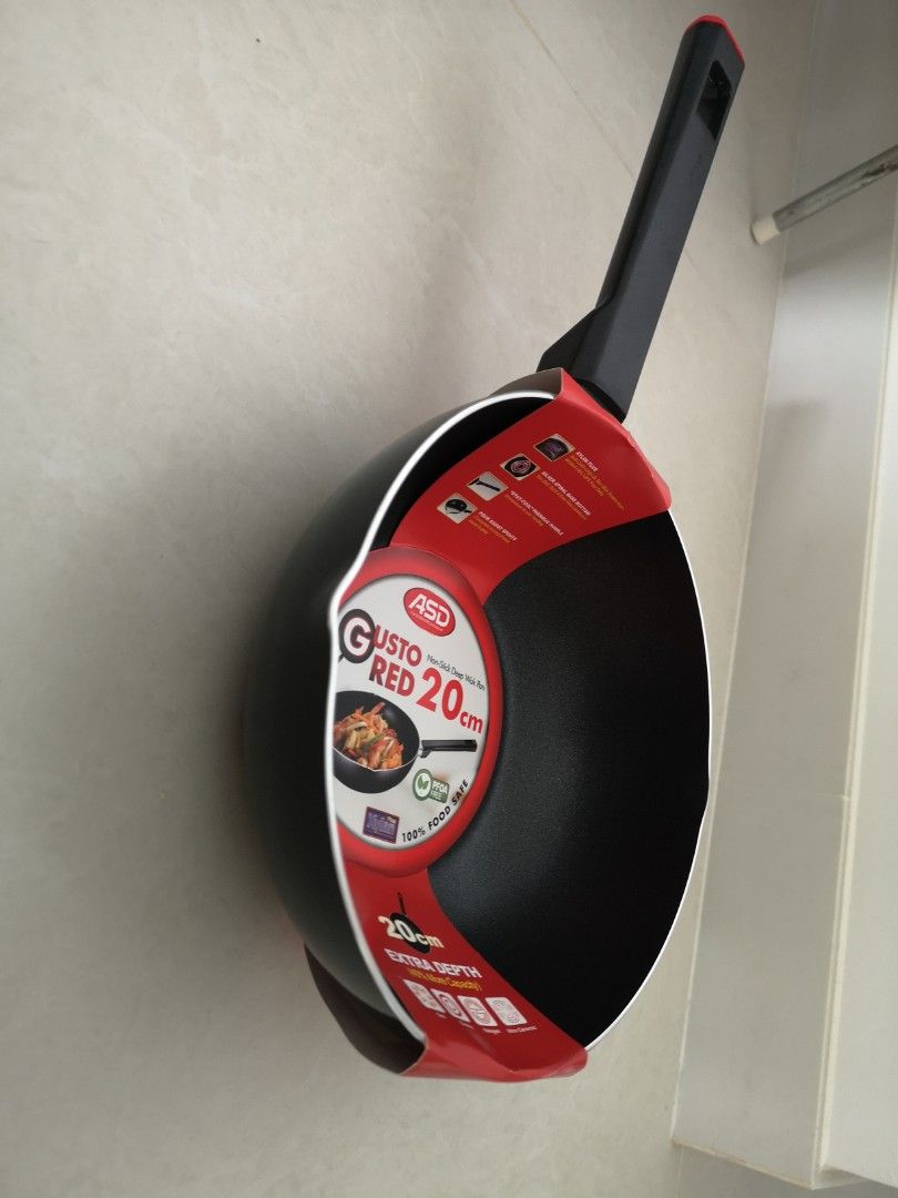 20cm Non Stick Deep Wok Pan, Furniture & Home Living, Kitchenware ...